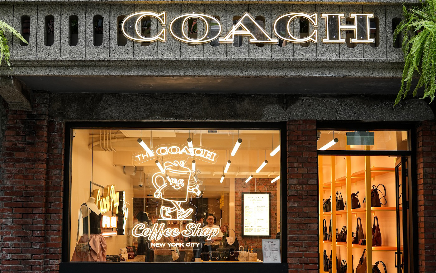 COACH咖啡廳來了！全台首家「The COACH Coffee Shop」概念店在赤峰街百年老宅 - alive - 商業名人的生活美學